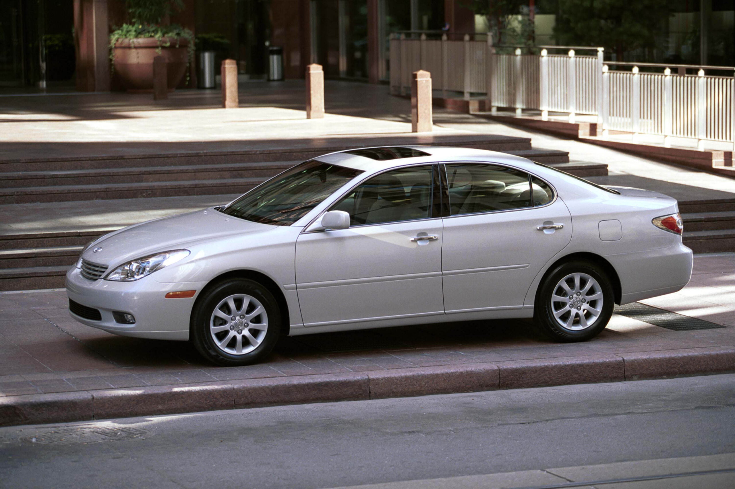 2004 Lexus ES330 Maintenance Required Light Reset - OilReset